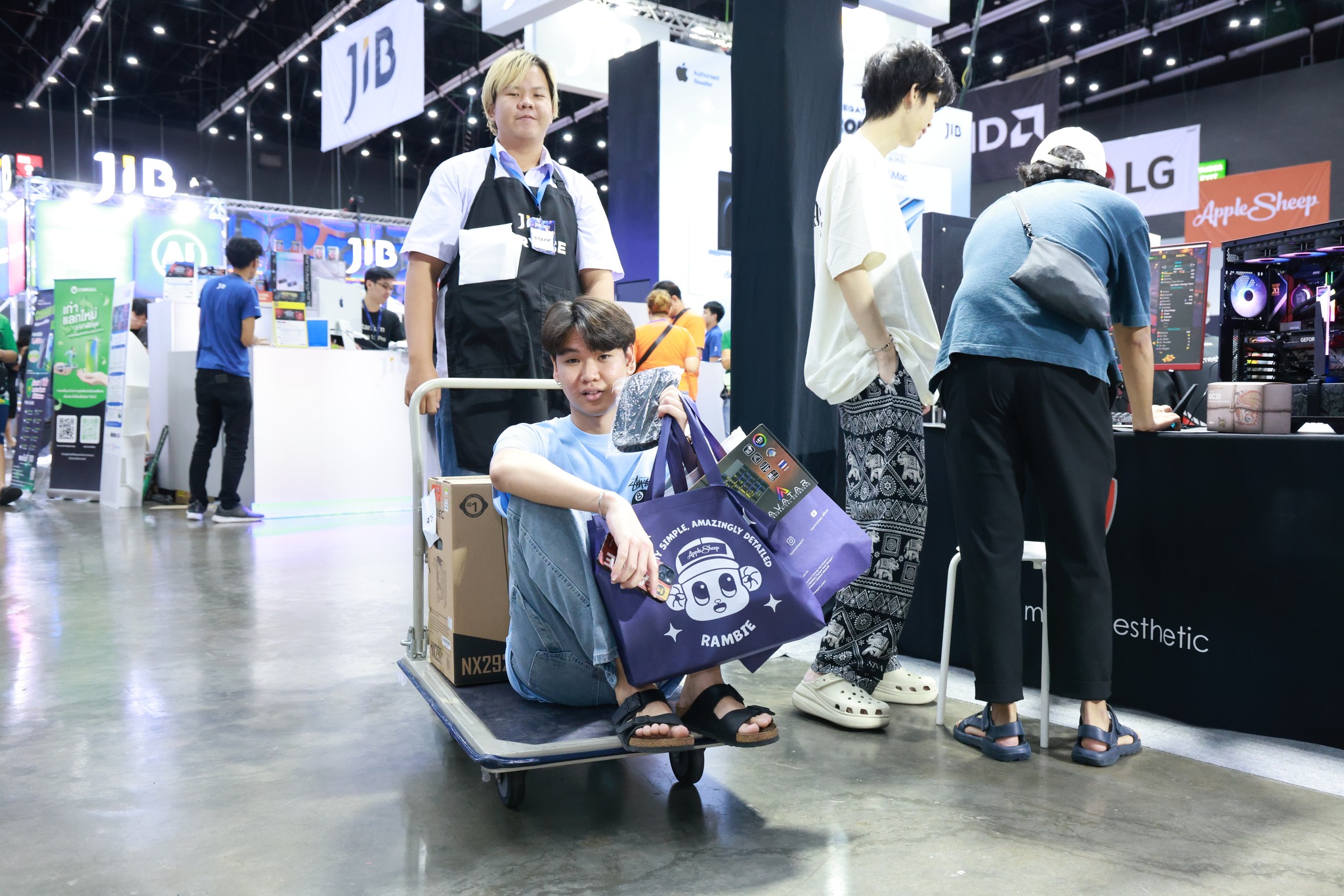 งานคอมมาร์ต Commart Thailand มหกรรมสินค้าไอทีที่ใหญ่ที่สุดในไทย